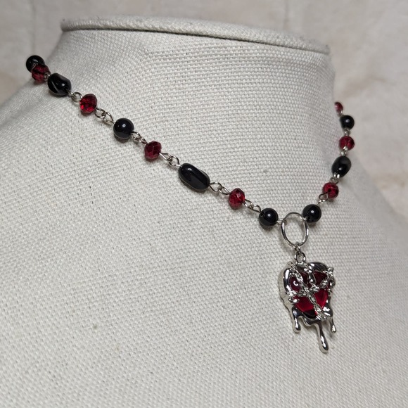 Handmade | Jewelry | Dripping Chain Red Heart Beaded Red And Black ...